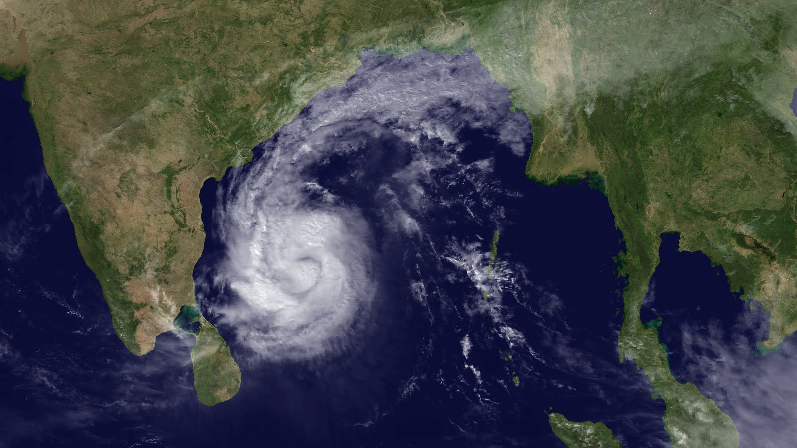 Vagaries Rainman: Cyclone Thane Update - Cyclone Thane now Very Severe ...