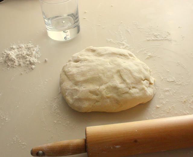 The Frustrated Cowgirl: Recipe Round-Up: Pineapple Empanadas