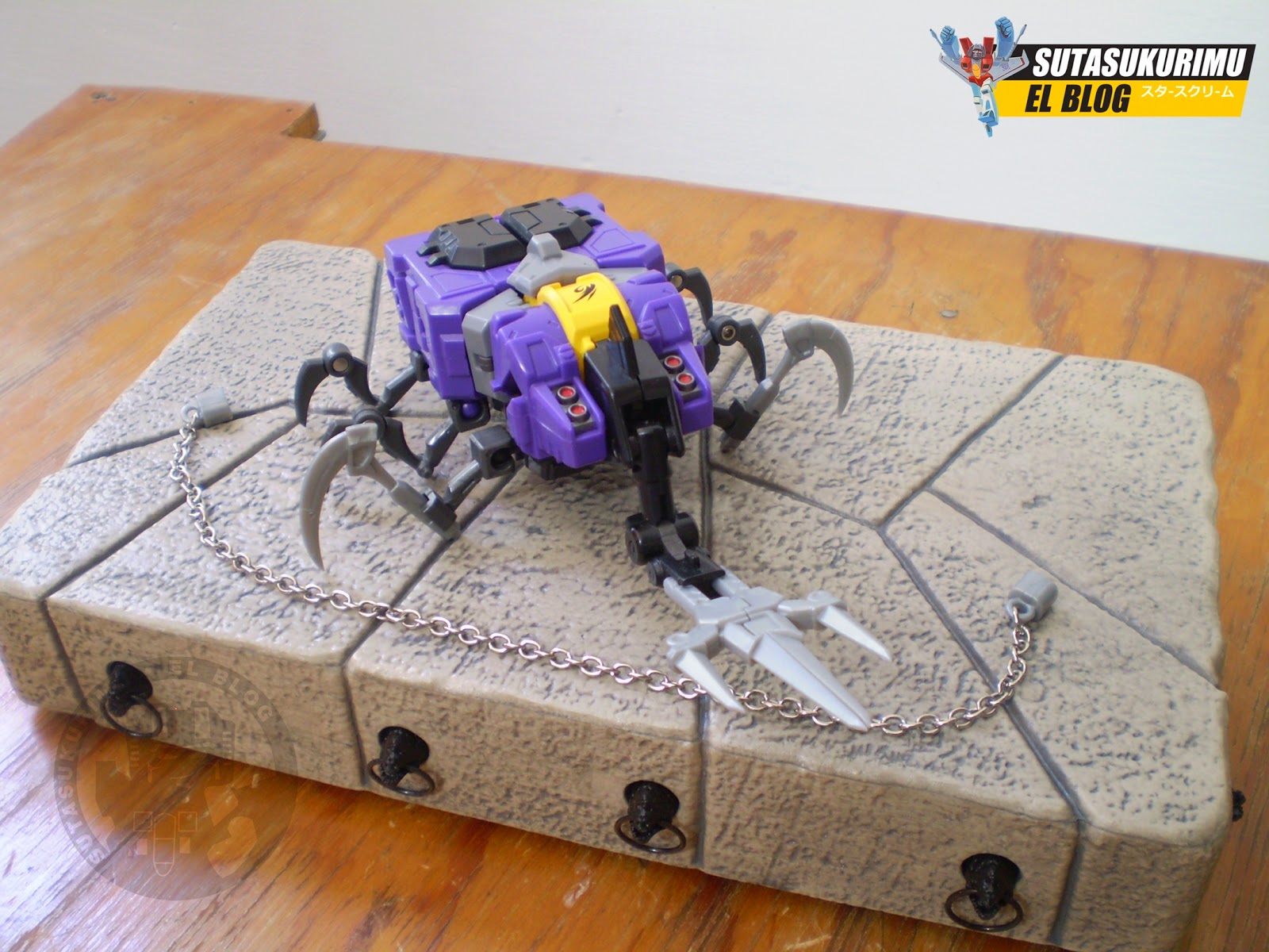 Suta, el blog: Stormbomb CA-04 de FansProject - Insecticon Bombshell ...