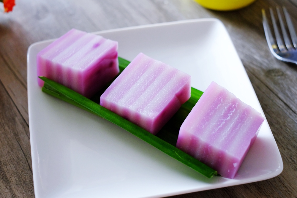Steamed Kueh Lapis - Cherie Noms