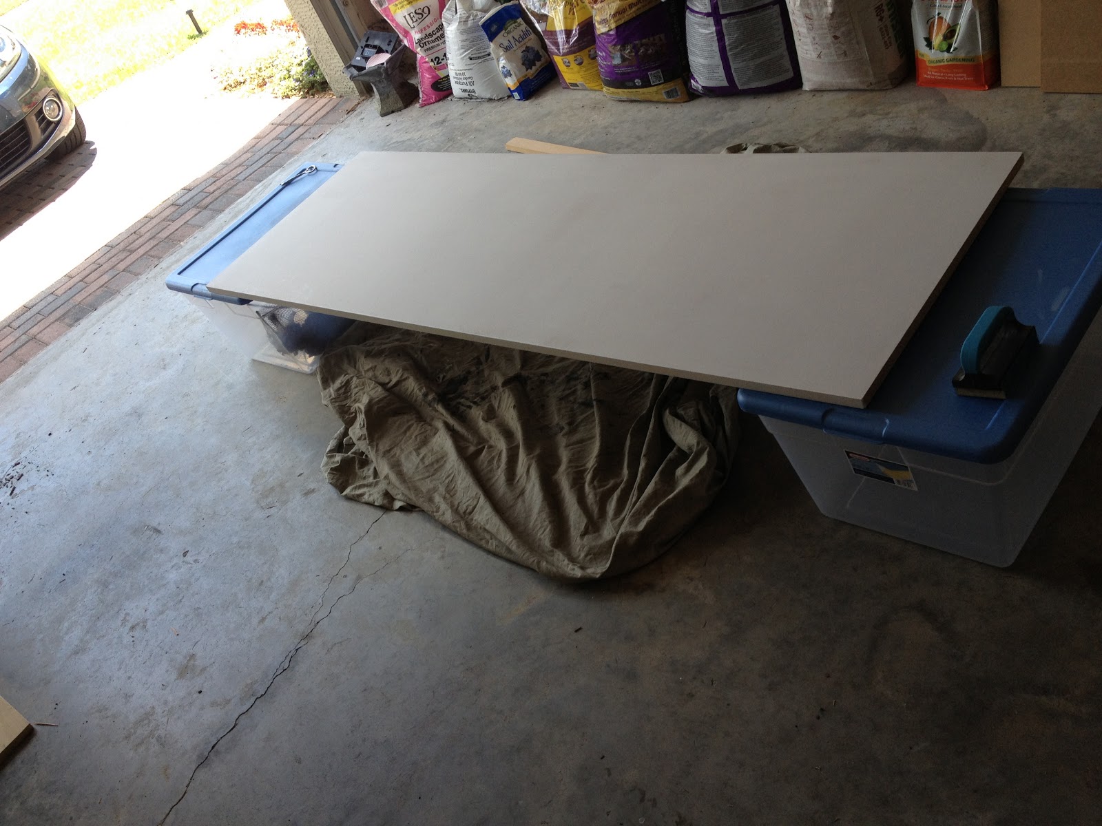 Build a Craft Table in the Closet (It's Cheap and Easy! Do It ...