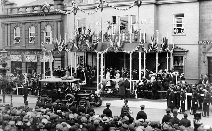 Tour Scotland: Old Photograph King George V and Queen Mary Visit To ...