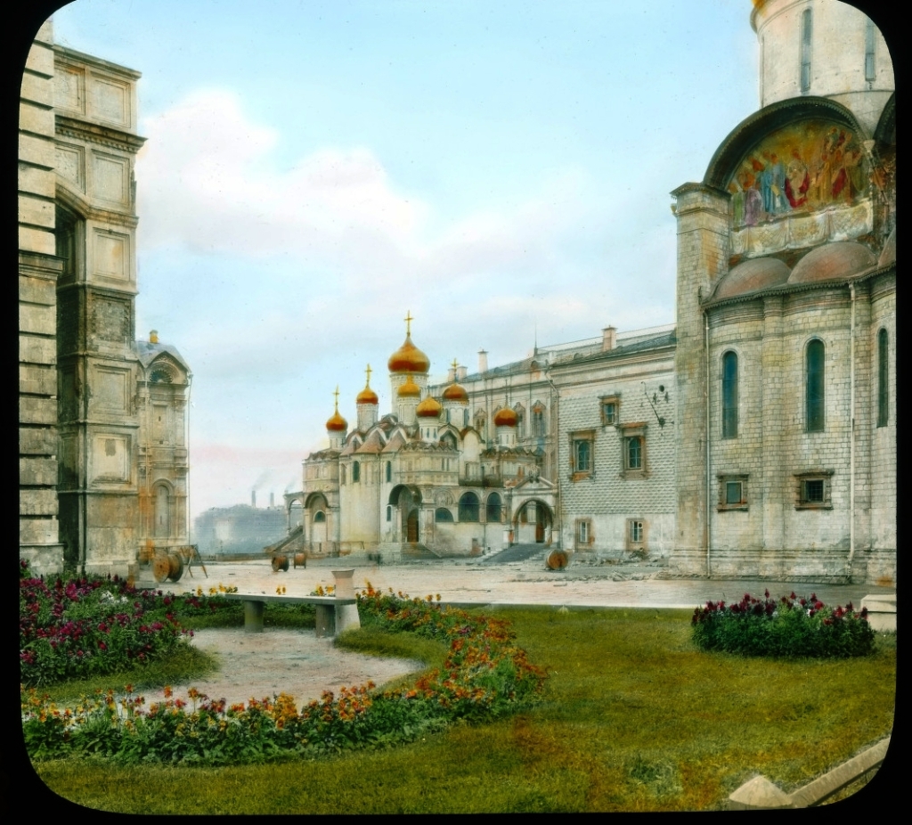 Amazing Color Photographs of Moscow in the 1930s ~ Vintage Everyday
