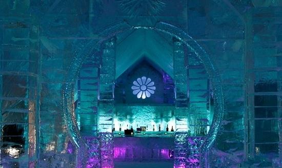 Extreme Humor: Unusual ice House