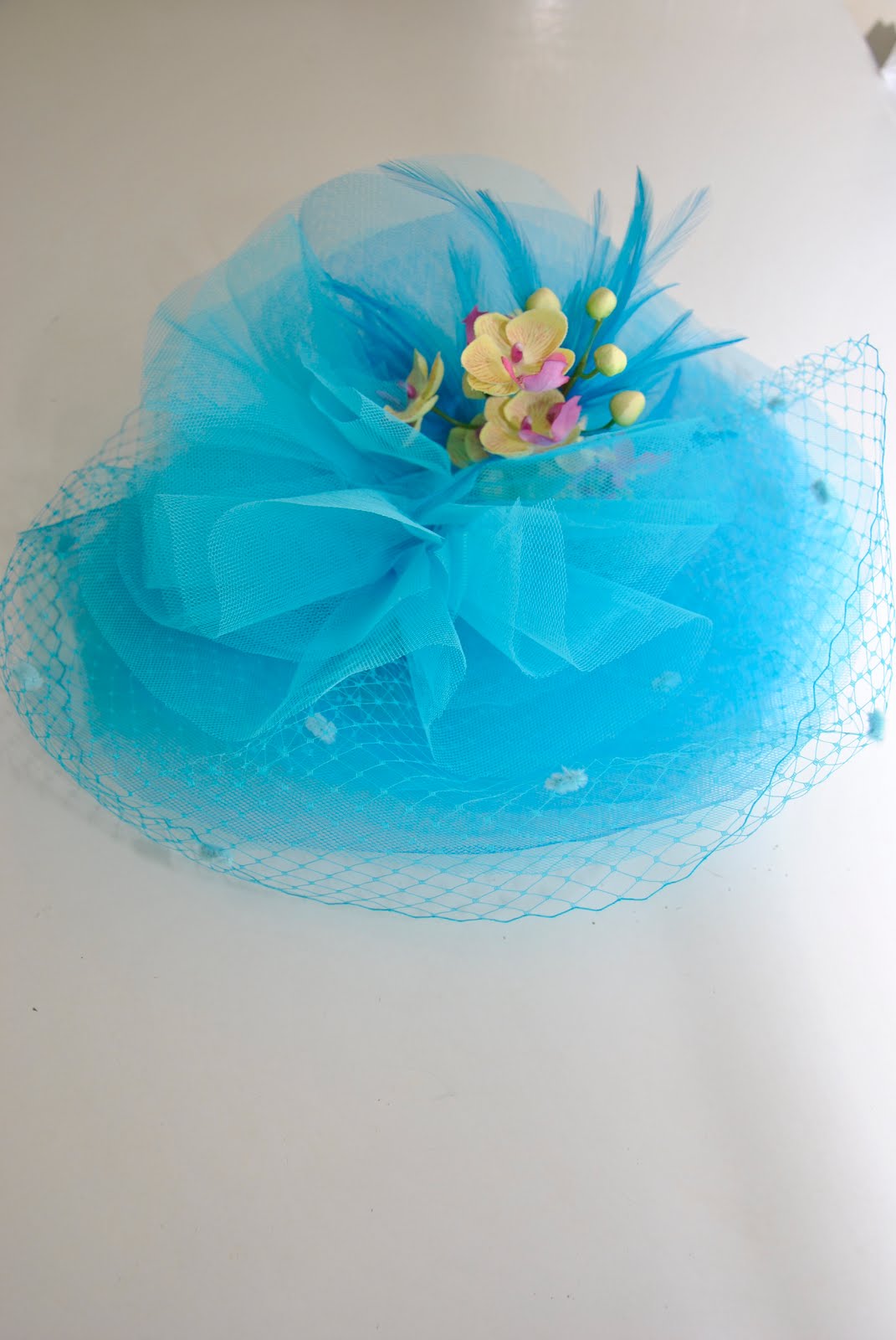 TOCADOS DE CABEZA- Pepa Ramirez: Tocados, ...tocados, tocados ....Turquesa