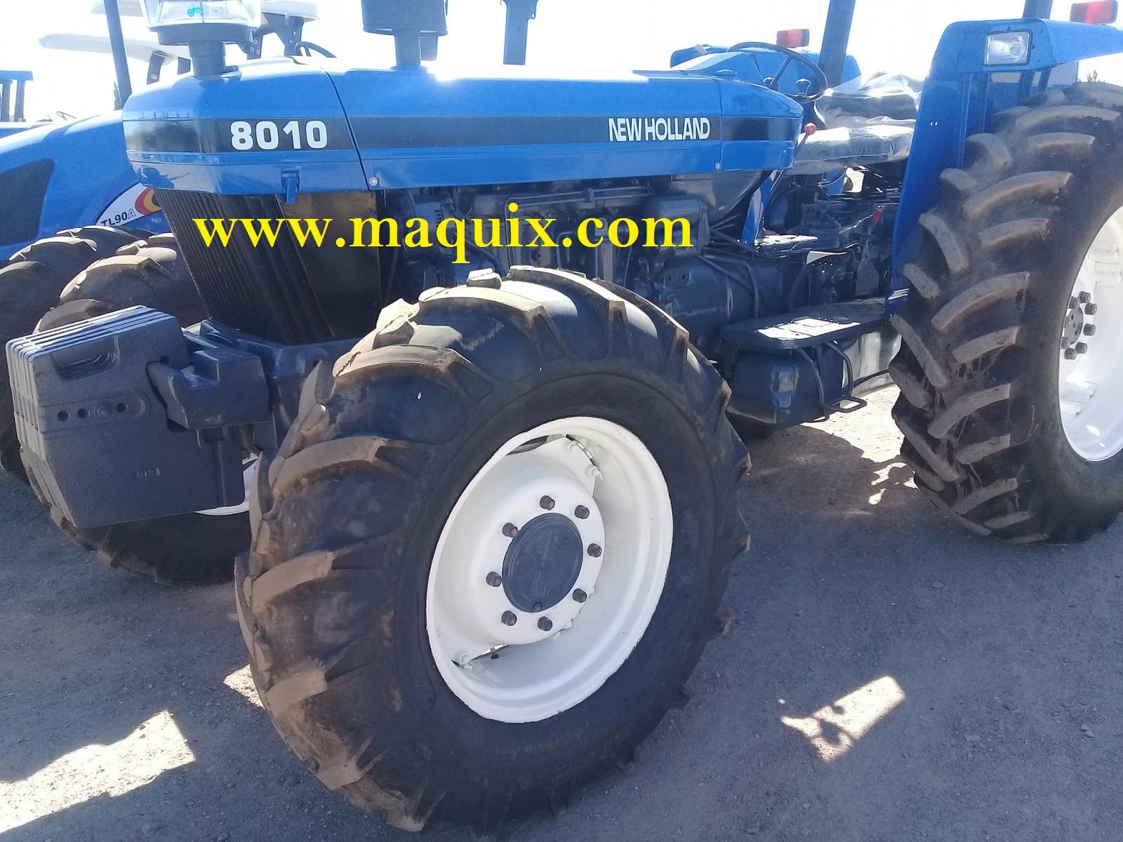 MAQUINARIA AGRICOLA INDUSTRIAL: Tractor New Holland 8010 4x4, toldo ...