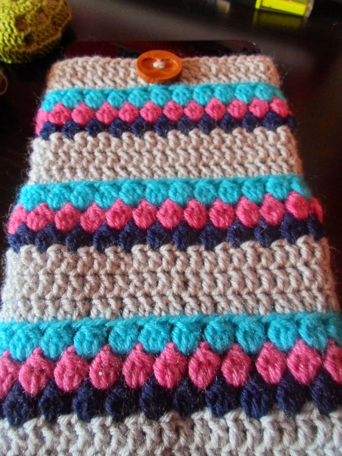 Puff.Puff: Easy Crochet Tablet Cozy