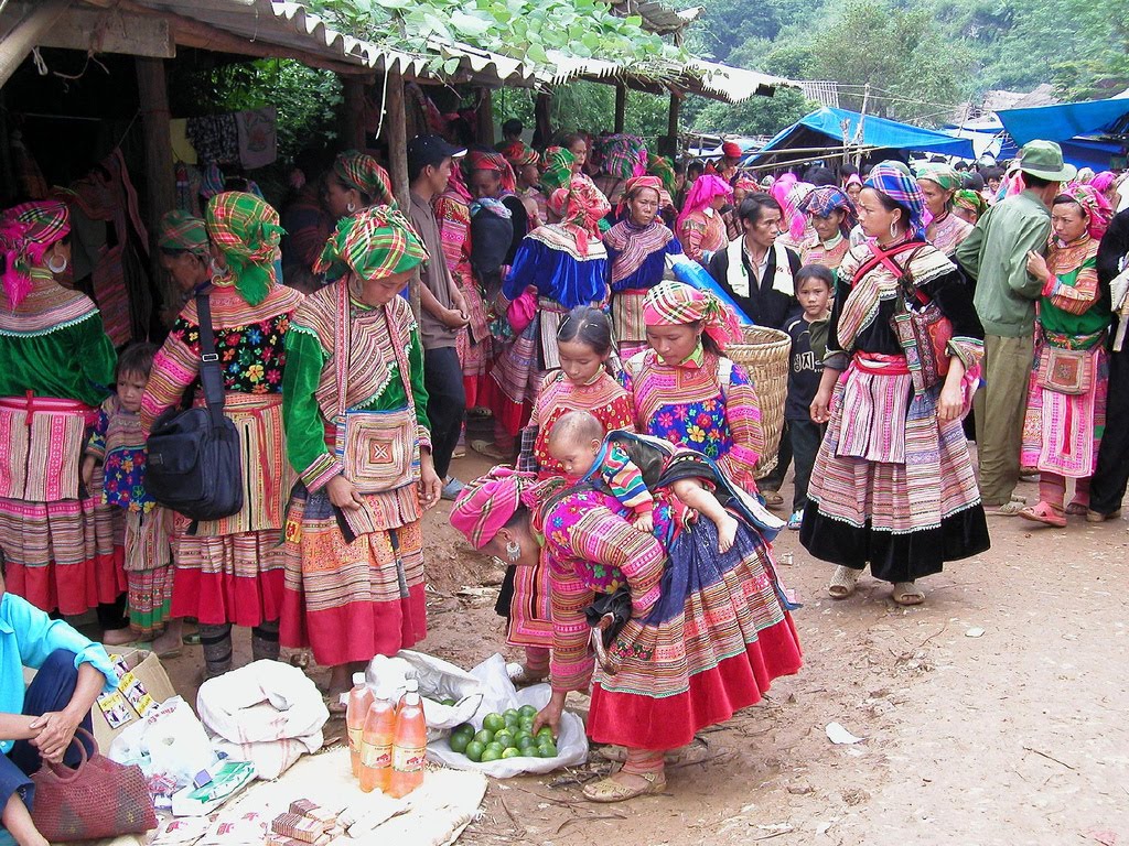 Treasures of Vietnam: The Ethnic minorities around Sapa:What makes the ...