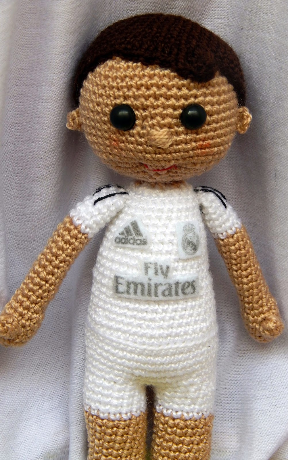 AWESOME NEEDLES: AMIGURUMI CRISTIANO RONALDO