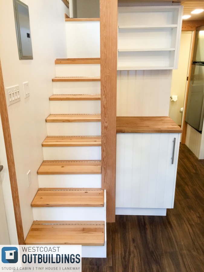 TINY HOUSE TOWN: The 28' Skookum Tiny Home