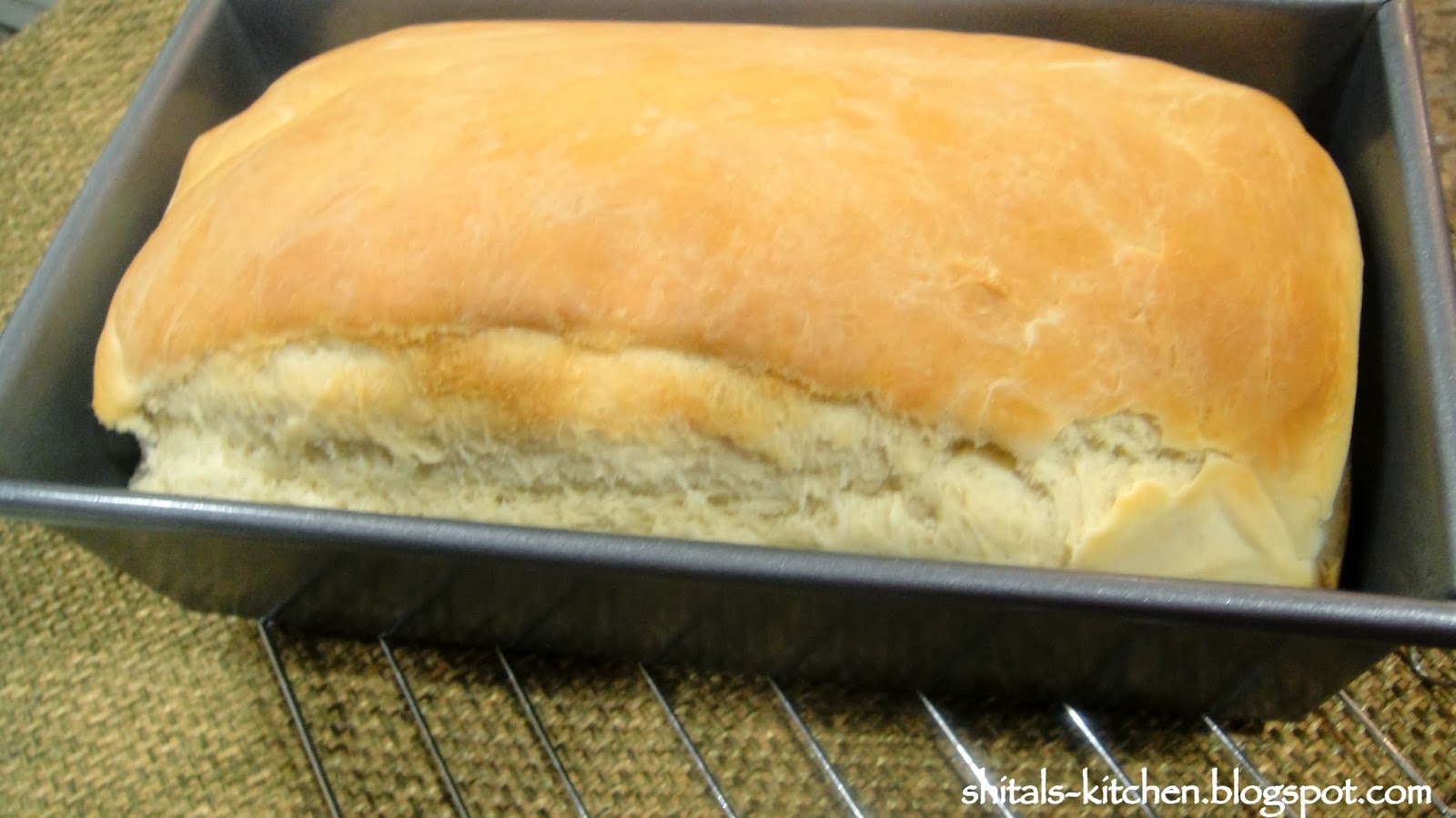 Shital's-Kitchen: Basic Bread Loaf