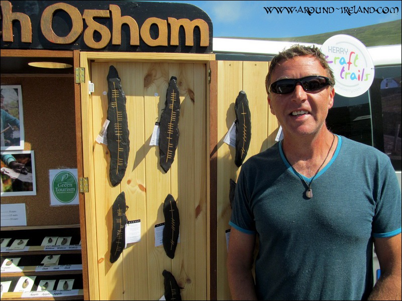 Dookoła Irlandii z Pendragonem: Celtyckie wisiorki - Ken Bolger