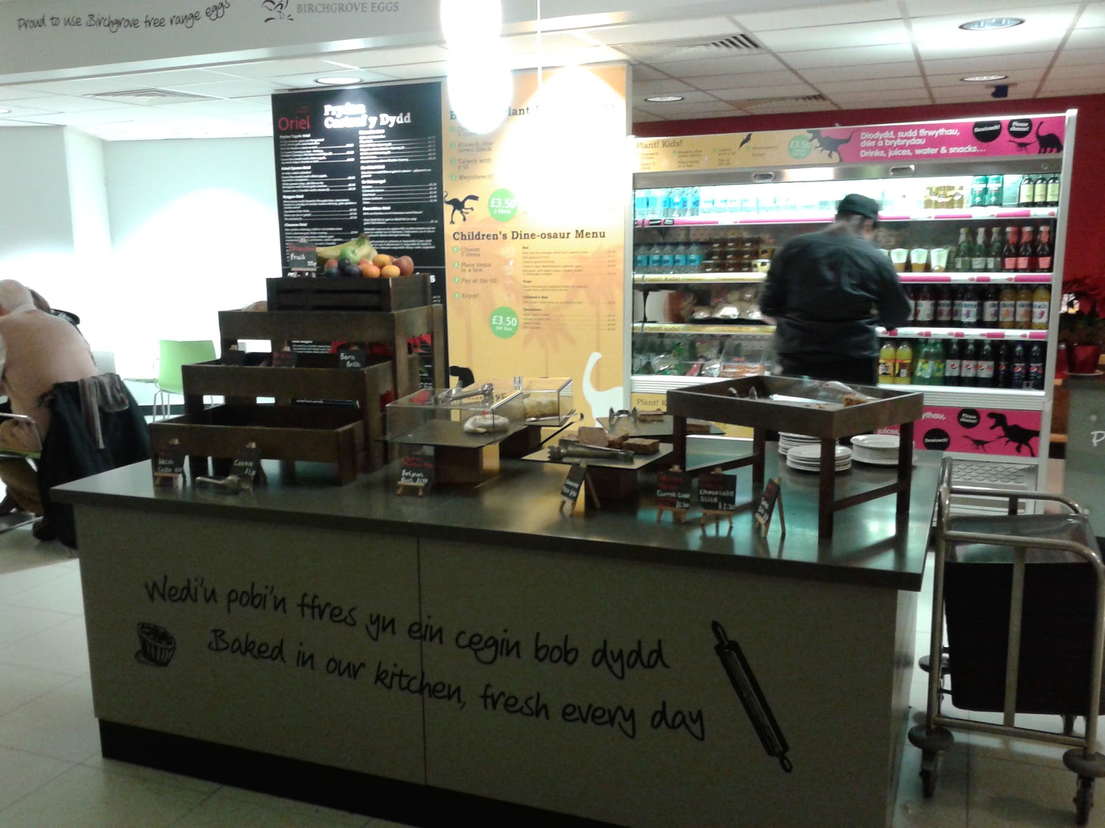 Llundain 2012: Cardiff museum - (Cafe Review 03)