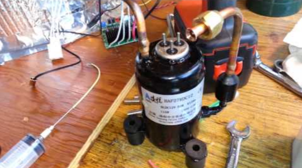 Refrigeration HVAC: Oil Charge & Oil pressure safety control