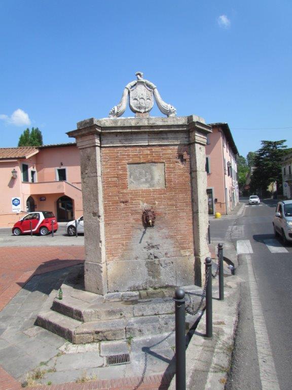 Le epigrafi storiche nascoste e non: Ponsacco. Fontana