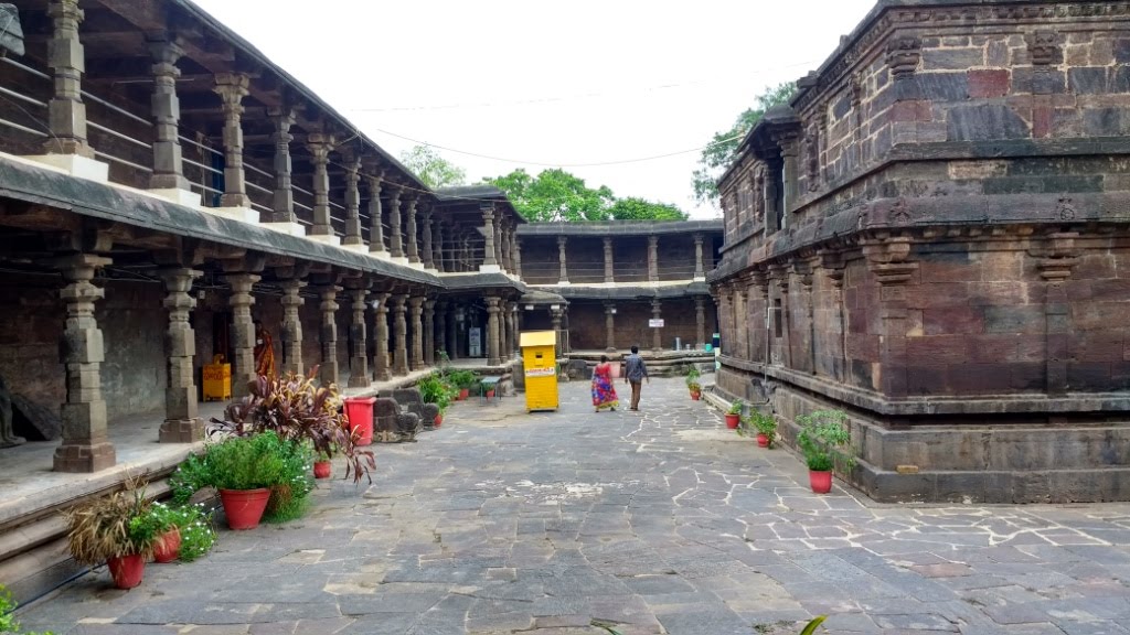 Hindu Temples of India: Kumararama Bhimeshwara Swamy Temple, Samalkota ...