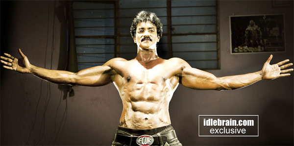 The Entertainment World: Sunil's six pack Training Video and interview ...