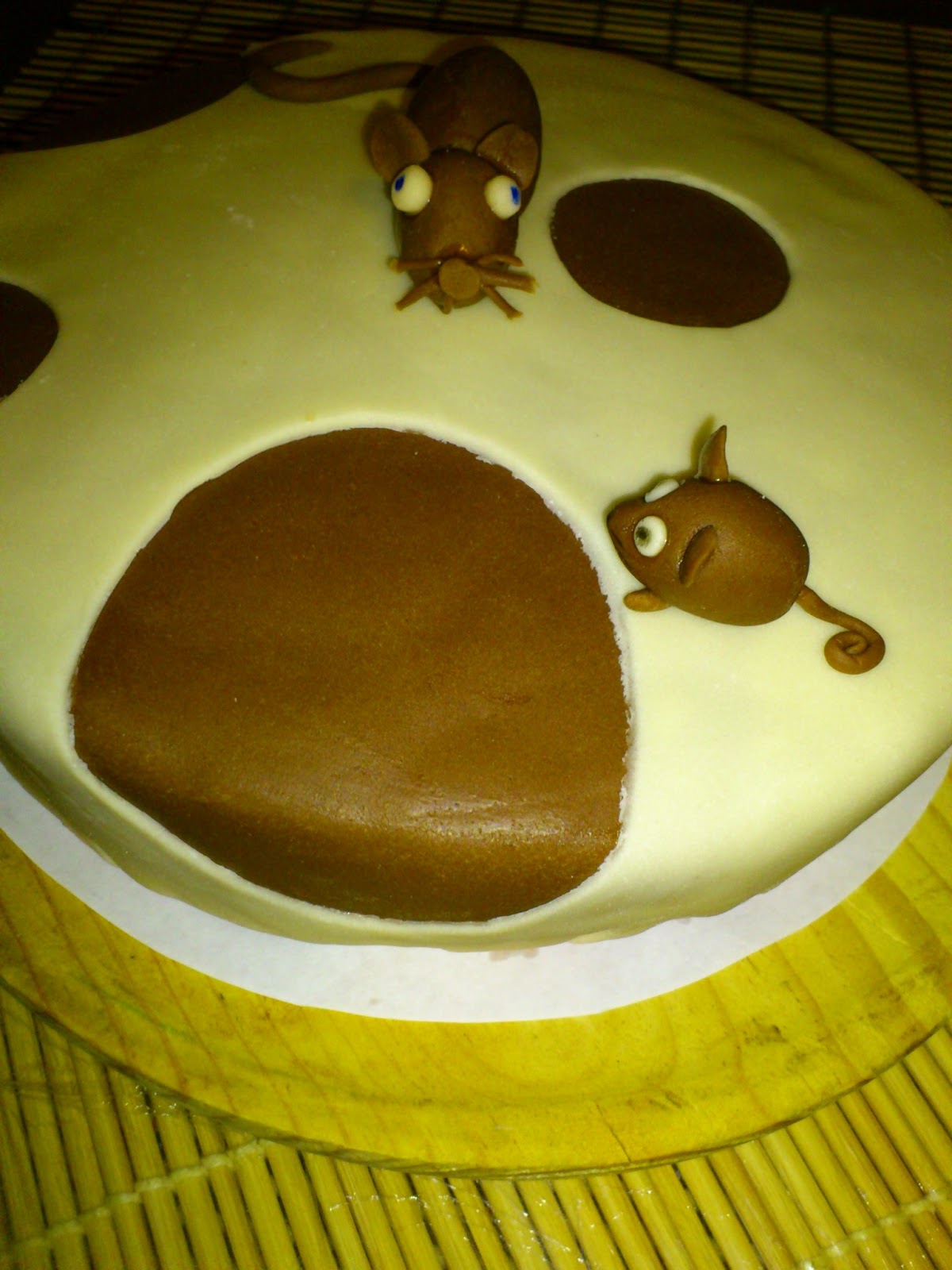 DULCES KAMAIA: Tarta "Se lo comen los ratones"