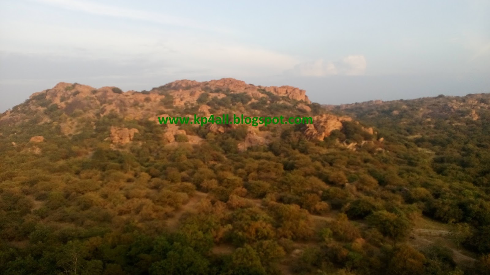 kp4all: Daroji Bear Santuary or Daroji Karadi dhama