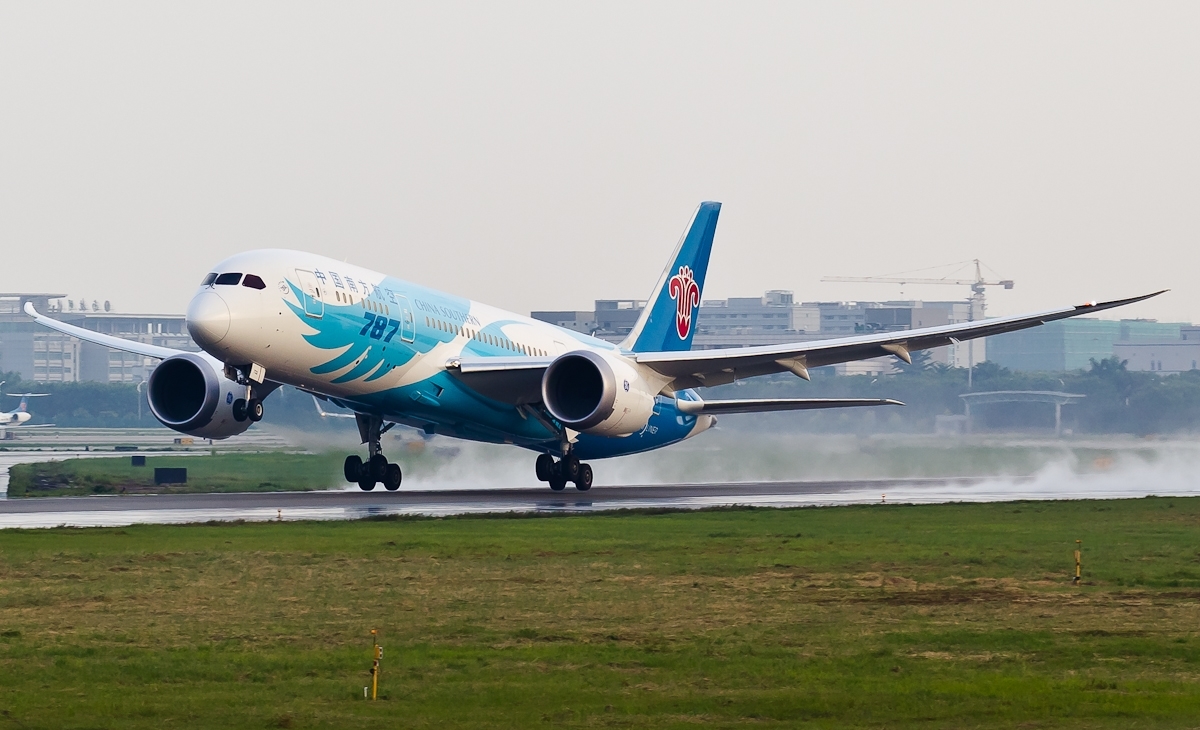 China Southern Airlines Boeing 787-8 Touch Down Aircraft Wallpaper 3900 ...