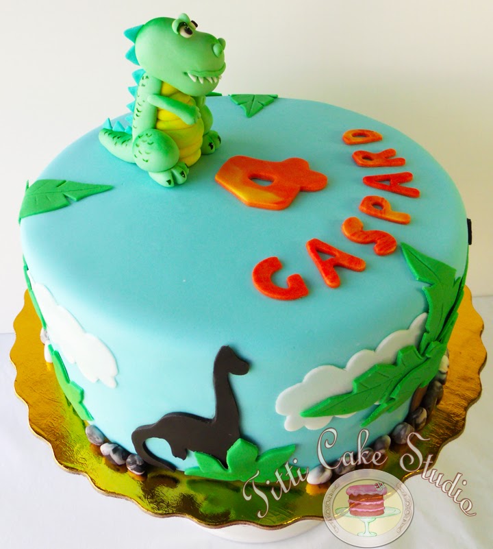 Titti Cake Studio: Dinosaur Themed Cake