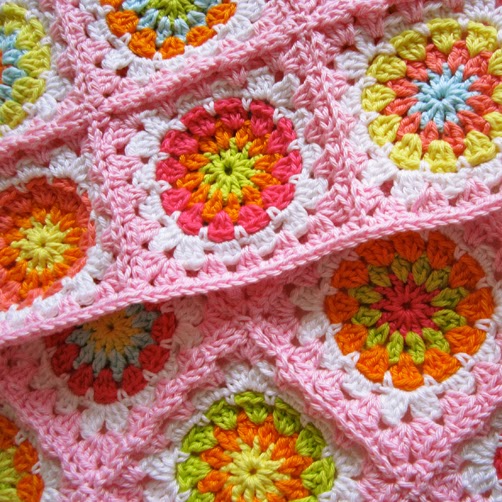 Color 'n Cream Crochet and Dream: Flower Square Tutorial Upgrade