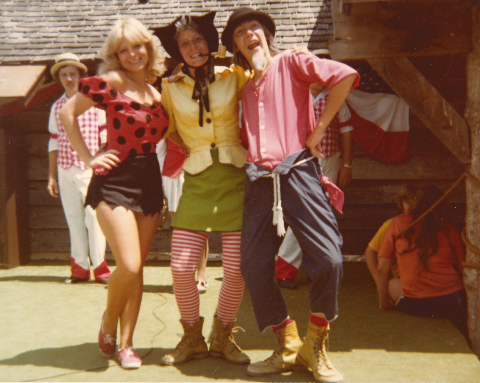 Slice of Cheesecake: Daisy Mae (and the Dogpatch gals) pictorial