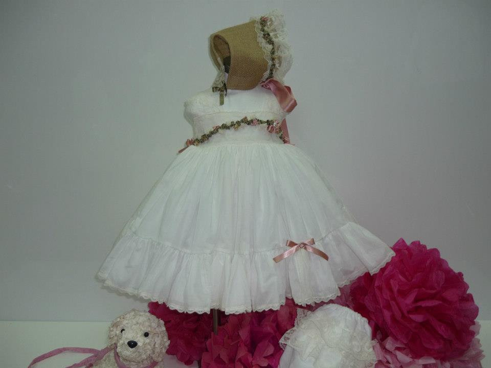 EL BAUL DE NAYA: De tiendas... Modas Isabel Boutique Infantil...