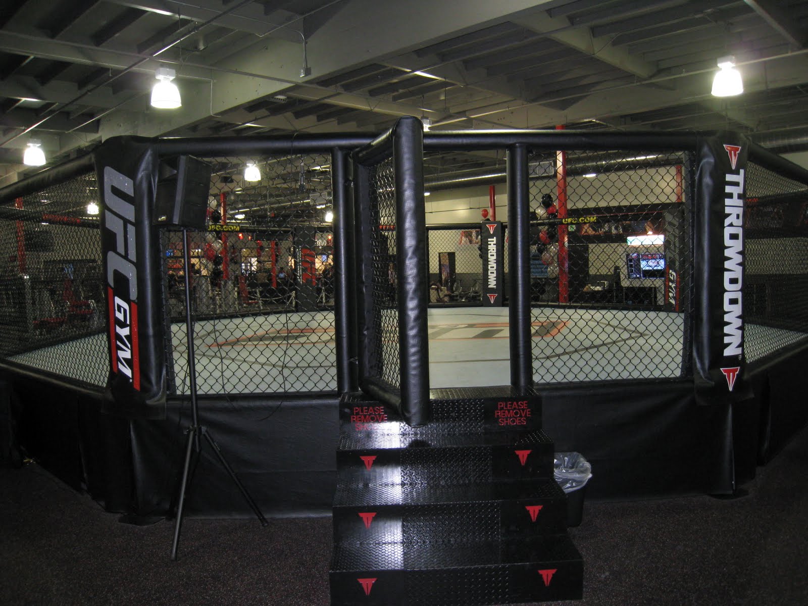 My Autograph Signings: UFC Gym Grand Opening