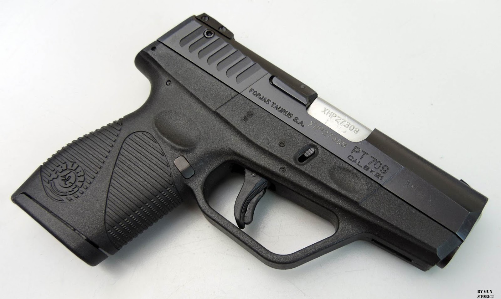 Armi usate web portal: Pistola Taurus mod. PT 709 Ultra Slim 9x21mm IMI