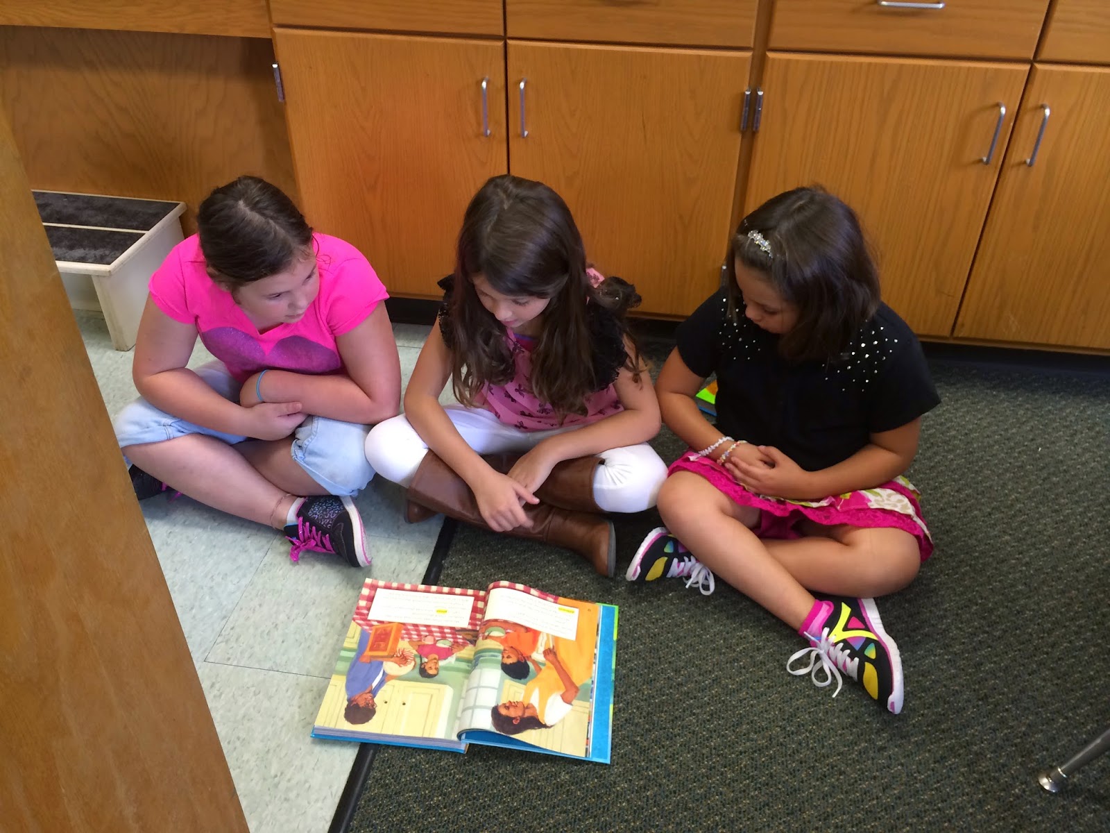 Mrs. Cowburn's Cuties: Eekk! Reading Strategies