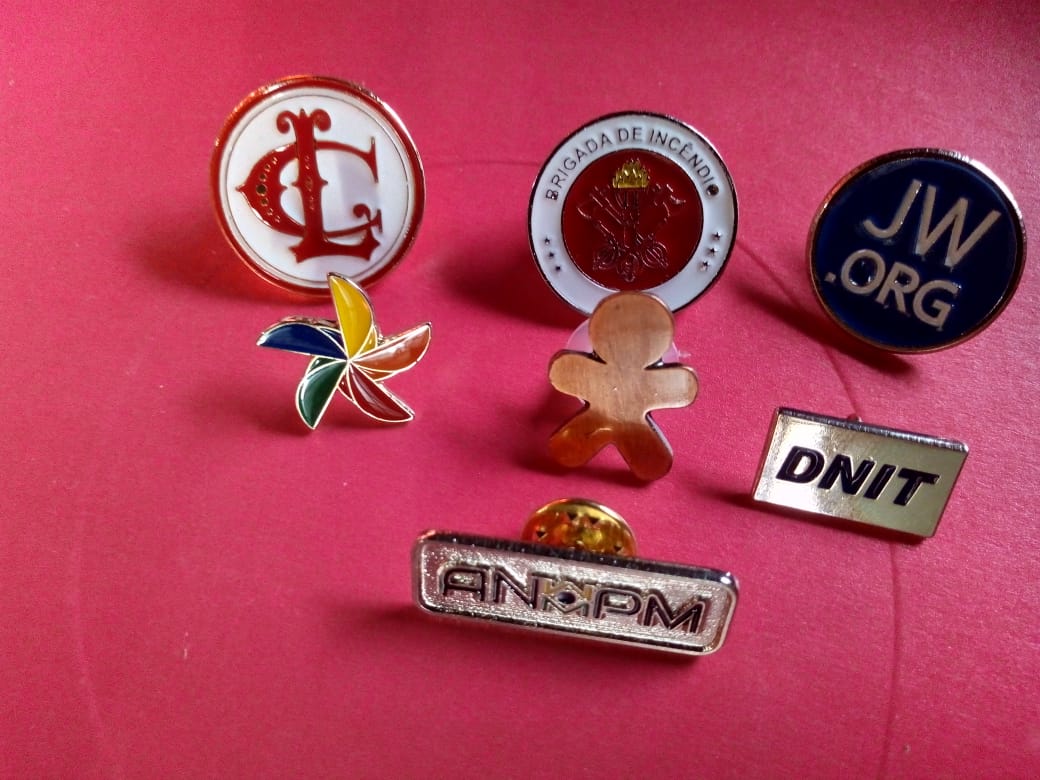 Brindes Brasília: Bottons e Pins Personalizados