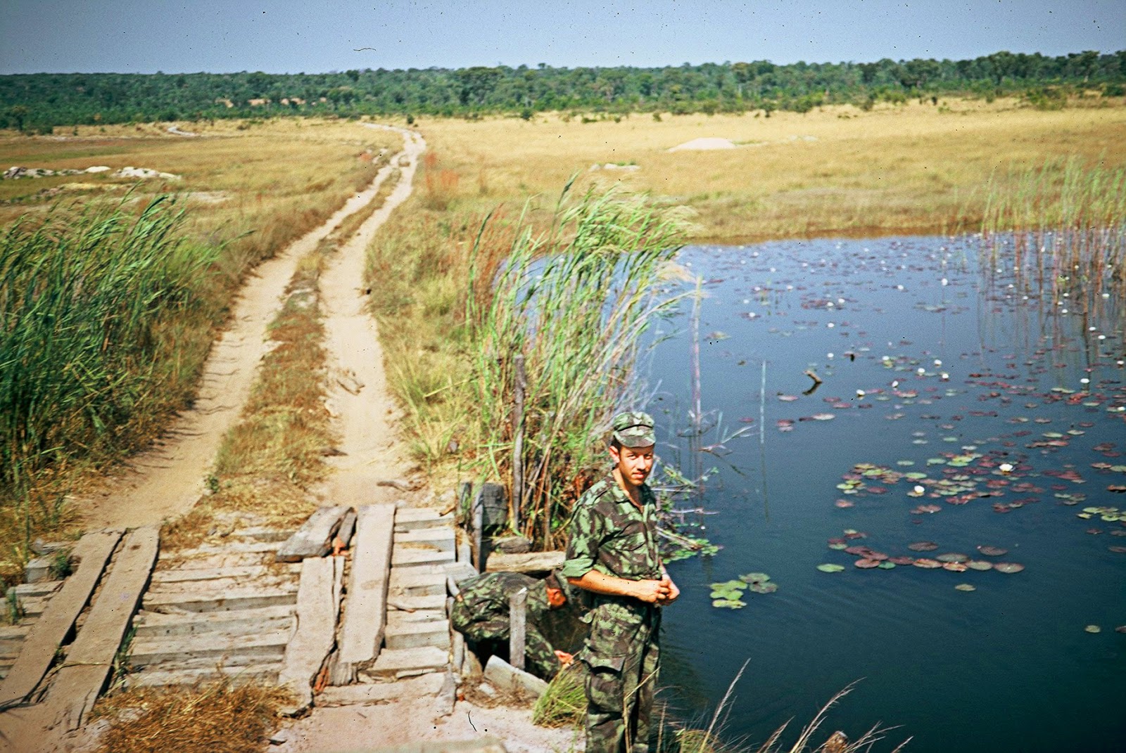 MAVINGA - ANGOLA 2ª. Compª. Bat. Caç. 5012: Caça e Saídas ao Mato
