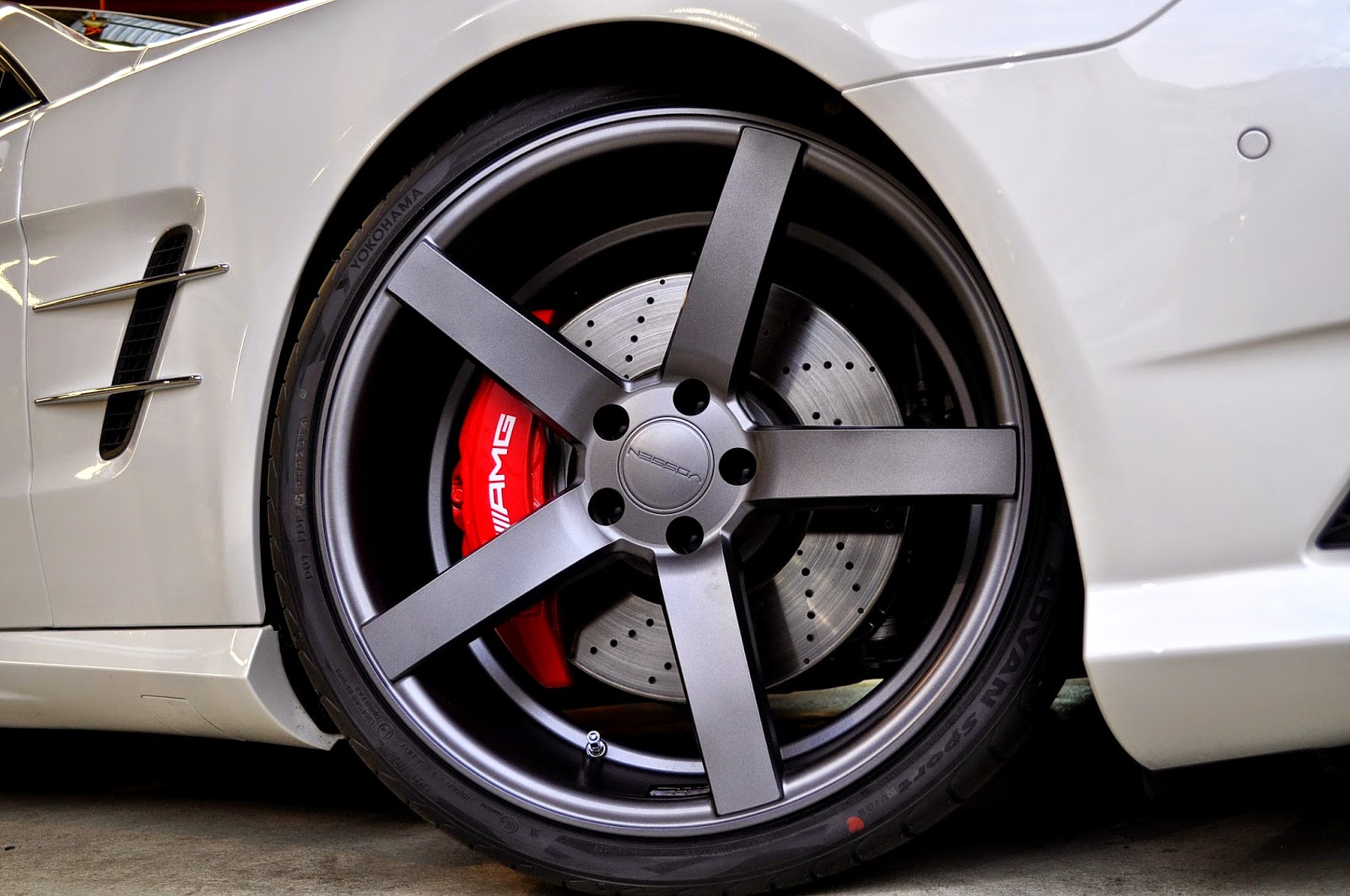 Mercedes-Benz R231 SL550 on Vossen Wheels | BENZTUNING