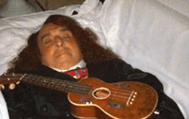 Infinitas Palabras Misteriosas: La incomprendida vida de Tiny Tim