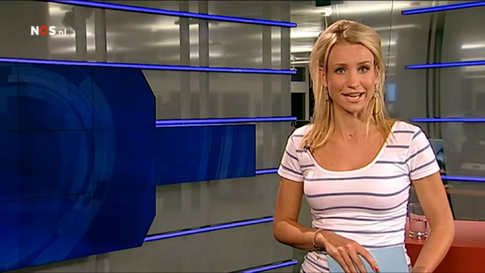 Dionne Stax: Dionne Stax nieuwe presentator NOS op 3 @ #ThrowbackThursday