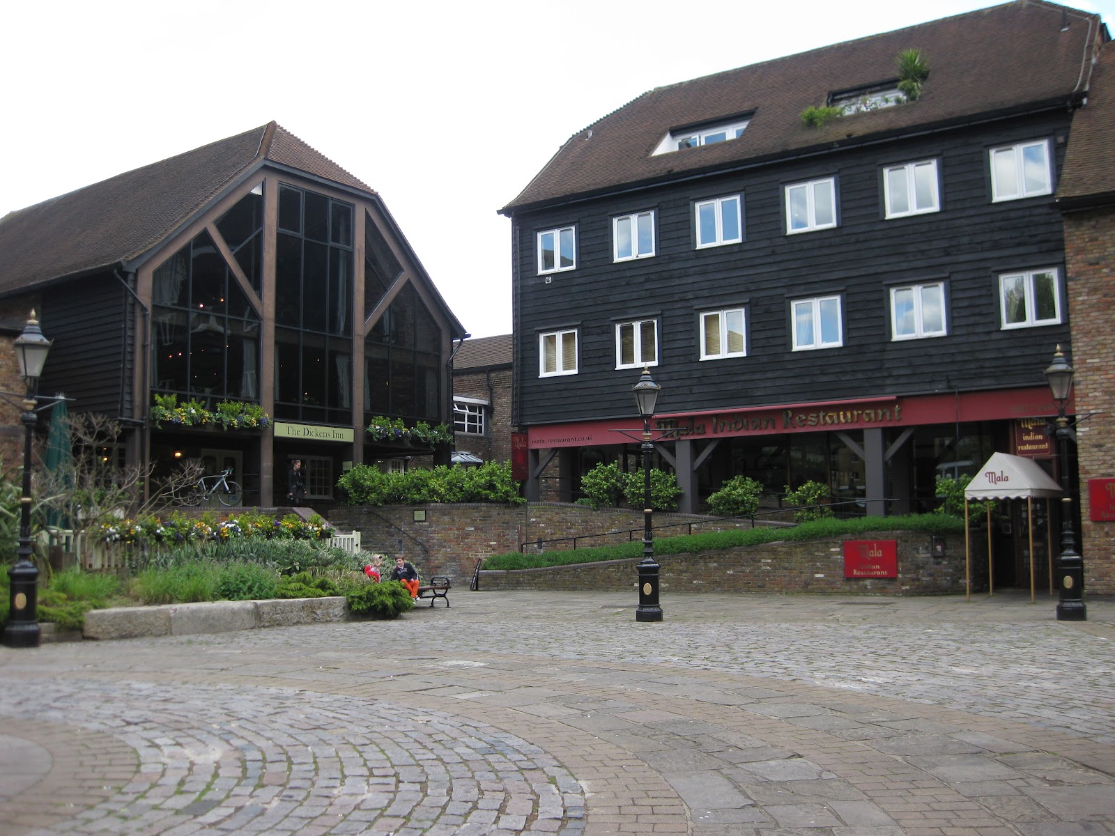 Wheel London: The Dickens Inn