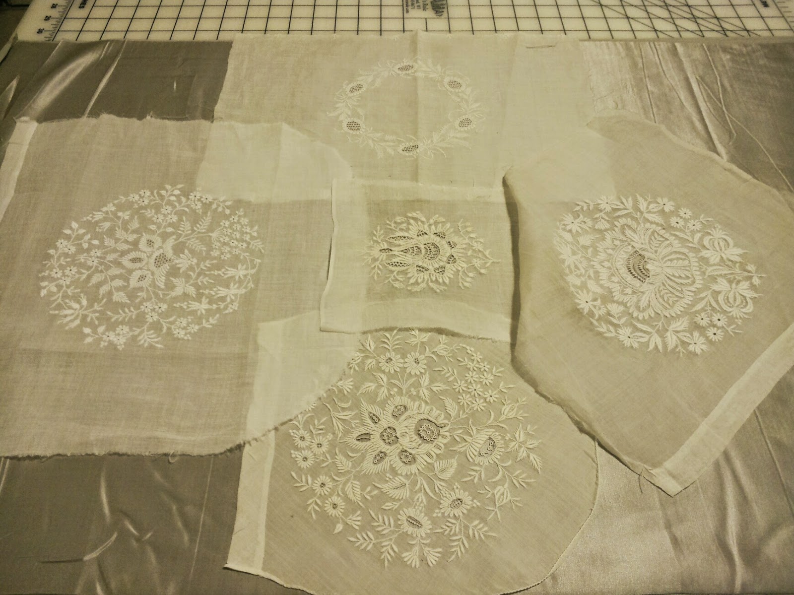 Linen 'n Lace: Bonnets & Blueberry Fleur