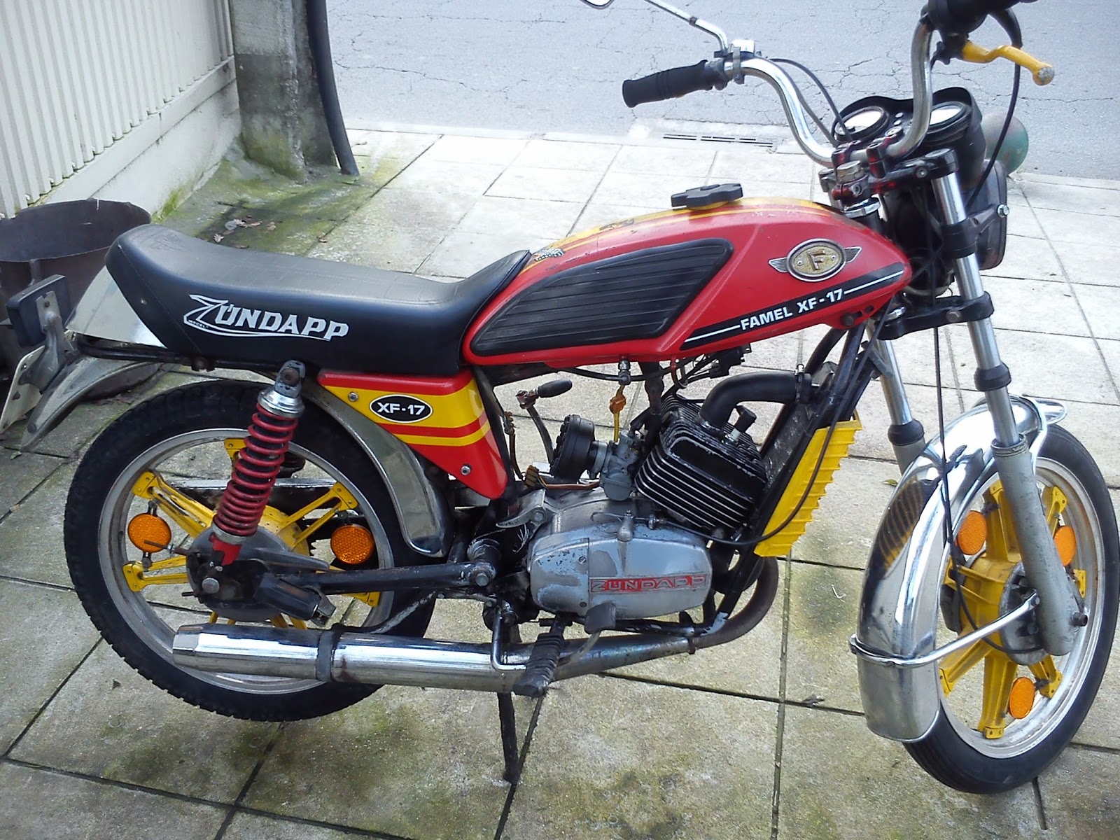 A Shenke e a Sym: Restauro Famel Zundapp XF 17 Super