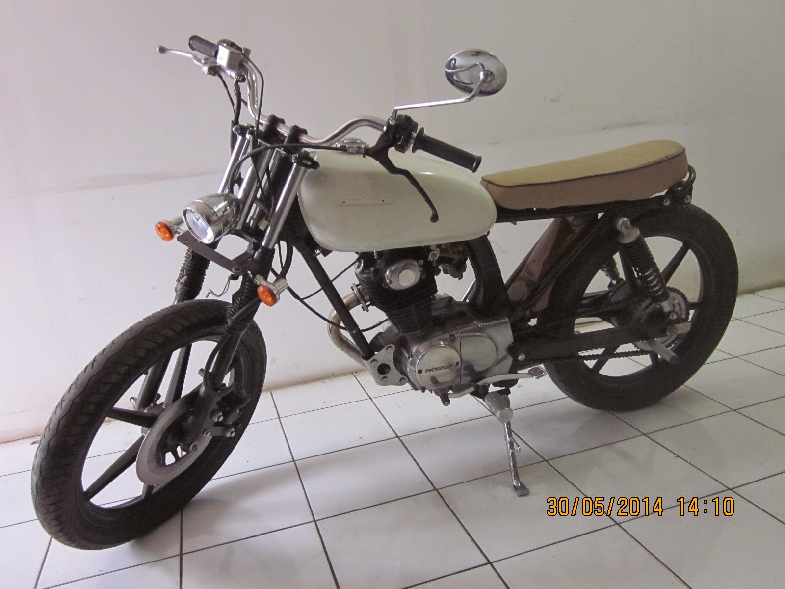 Bengkel Vernekel: PROJEK MODIFIKASI HONDA GL 100 JADI HONDA CB JAP ...