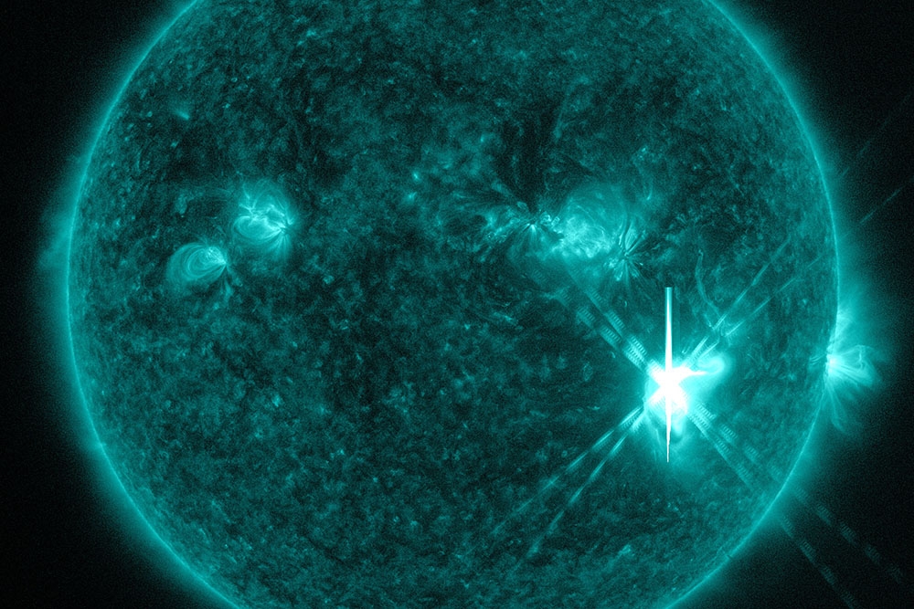 2 Significant Solar Flares Imaged by NASA