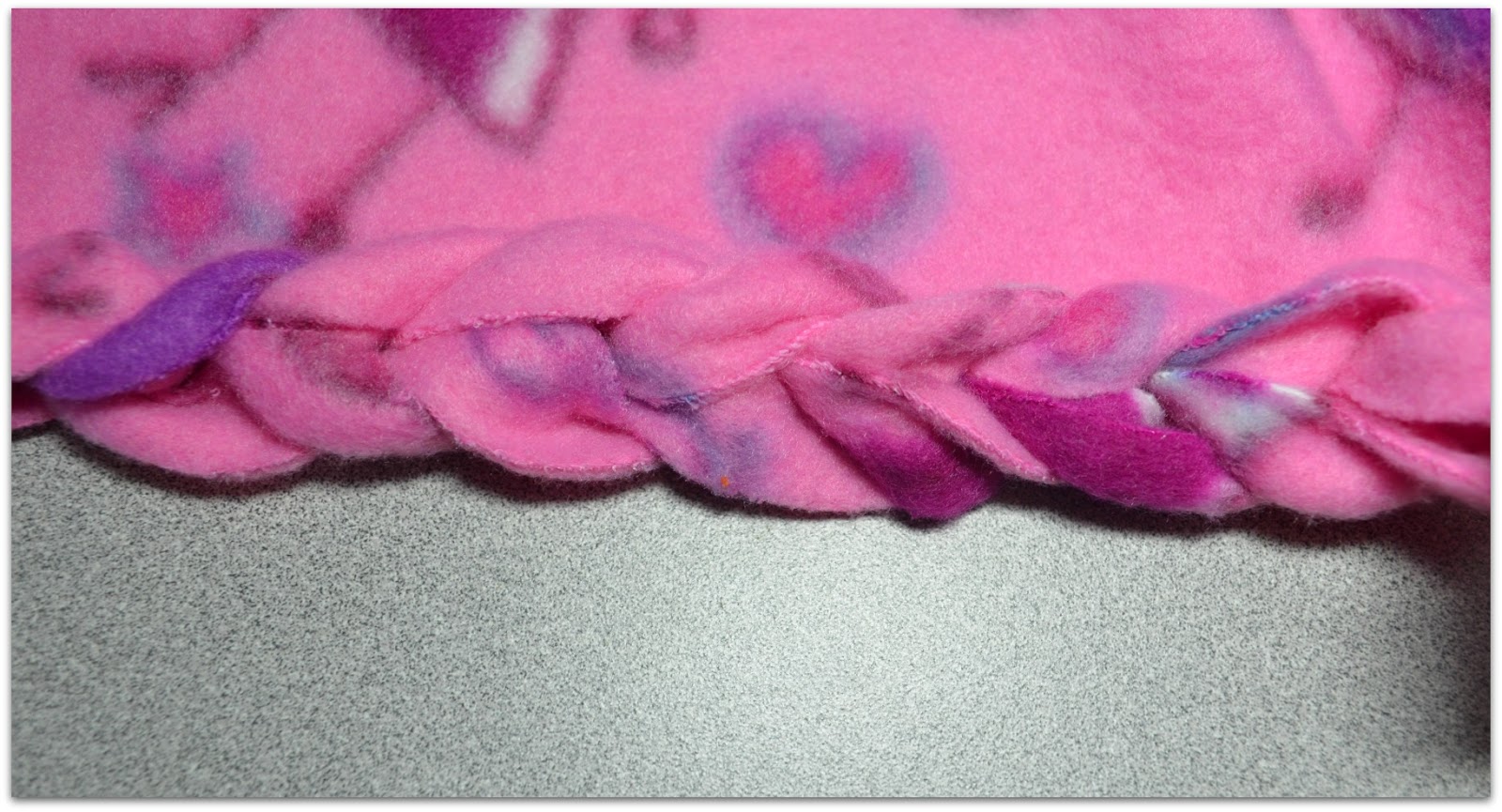 .Quiltscapes.: Fancy Fleece Finishes + Fleece "Yarn" Tutorial!