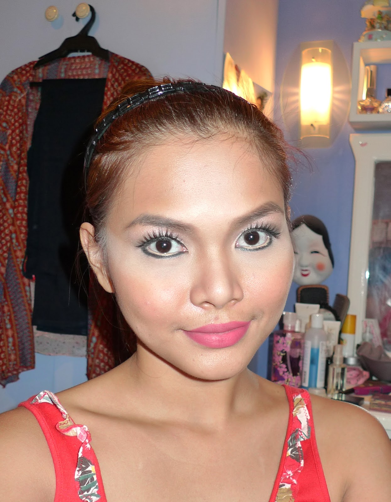 FAN MAIL FRIDAYS: How To Do Stage Makeup | The Beauty Junkee