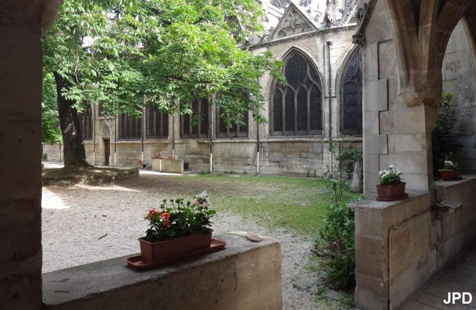 Paris-bise-art : Le charnier de Saint-Séverin