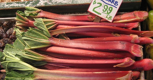 Heaven can wait : Rhubarb in Season!