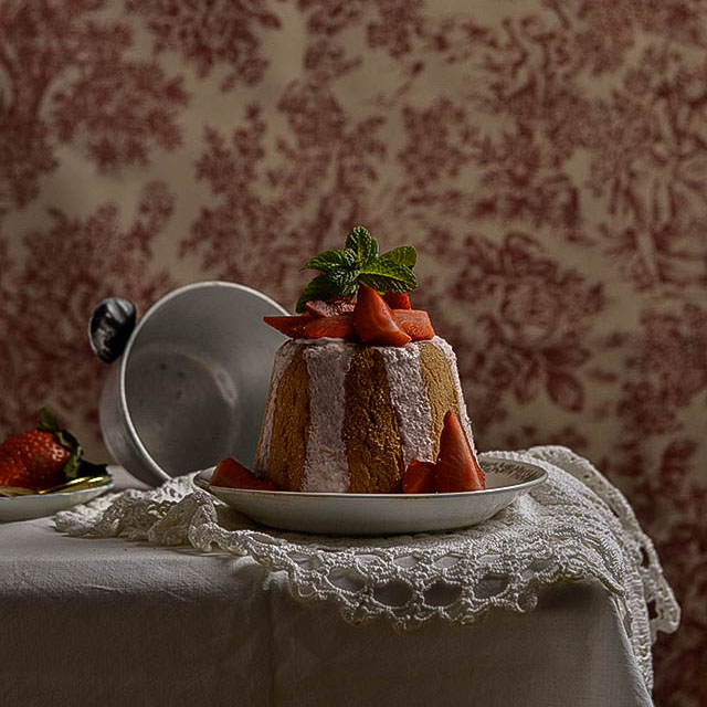 Contigo en la playa! : CHARLOTA DE FRESAS Y ALMENDRAS