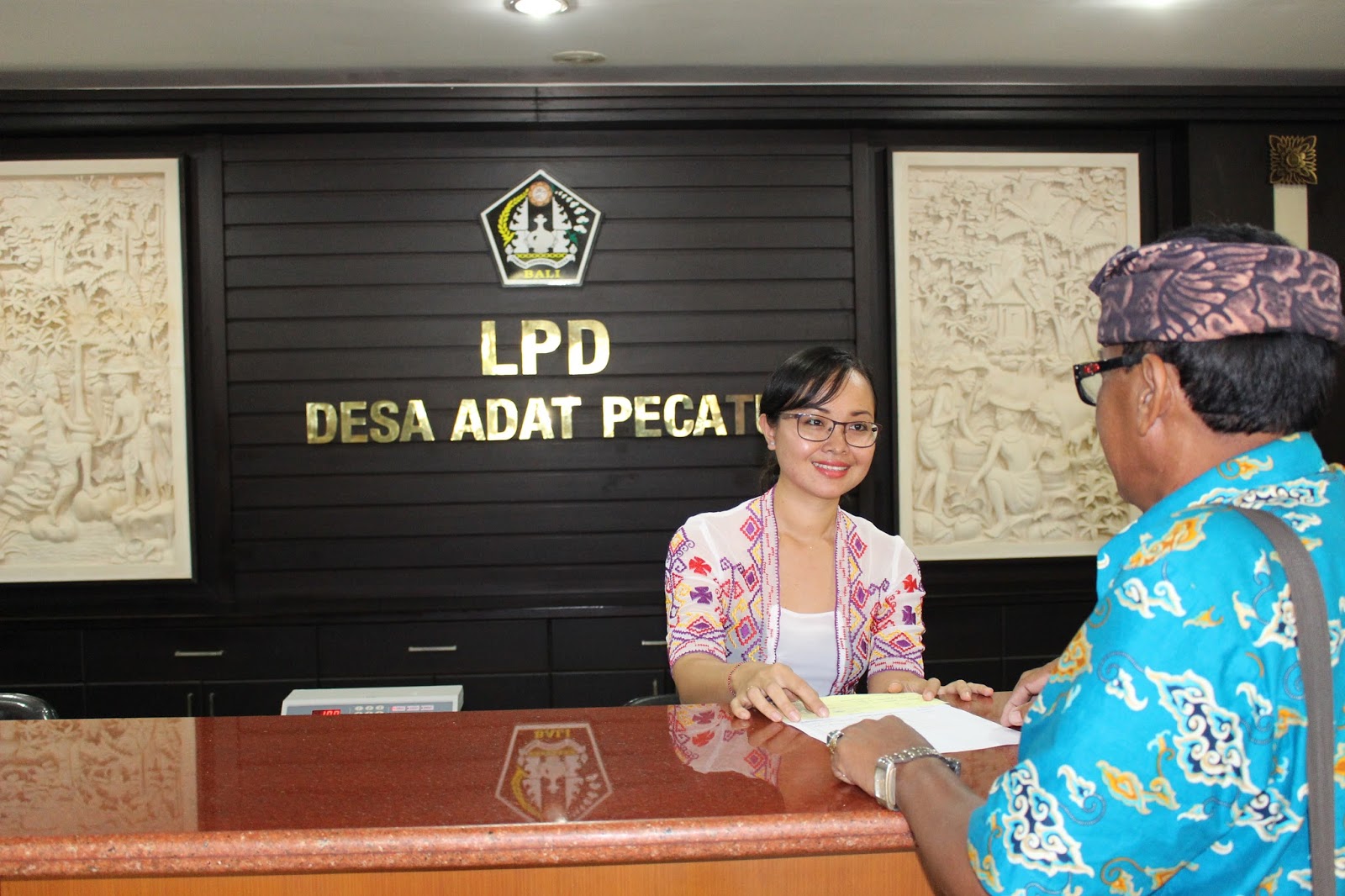 Kedepankan Hukum Adat Untuk Selesaikan Kasus LPD di Bali - balisaja.com