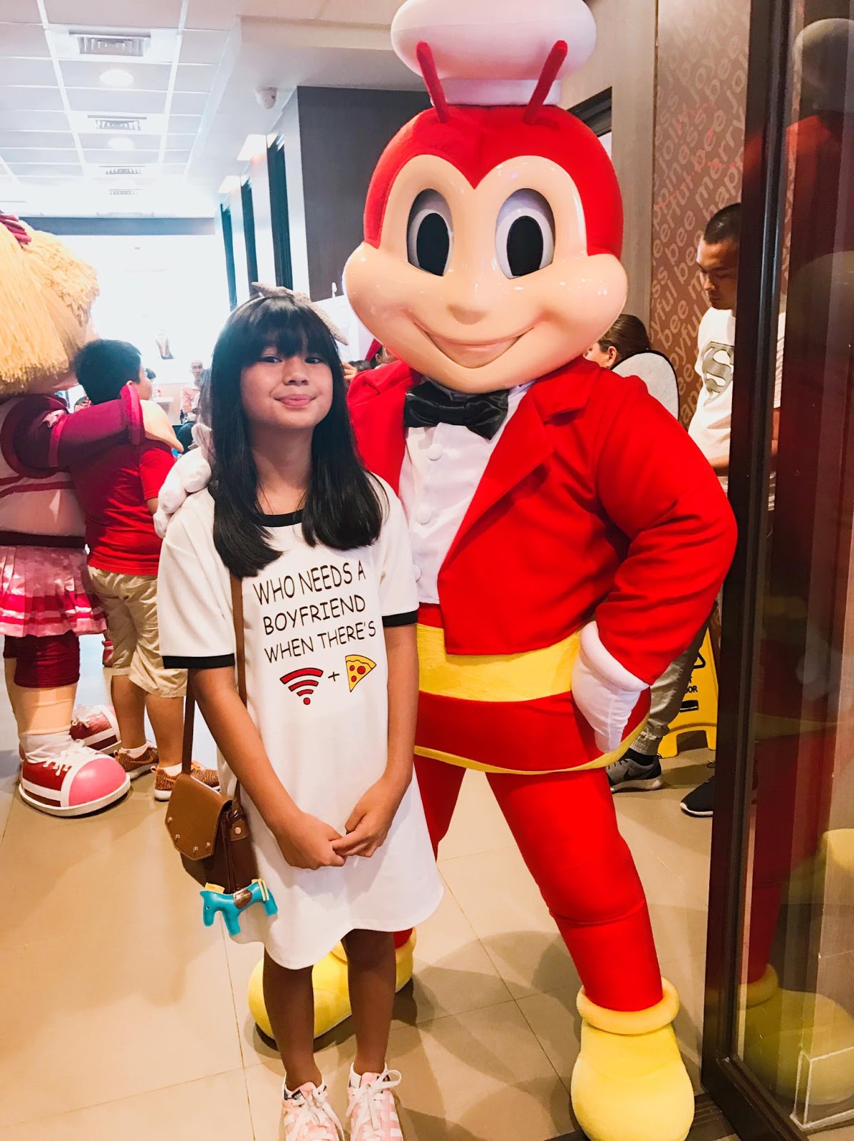 JOLLIBEE SWEET SARAP JOLLY SPAGHETTI | Mermaid in Stilettos