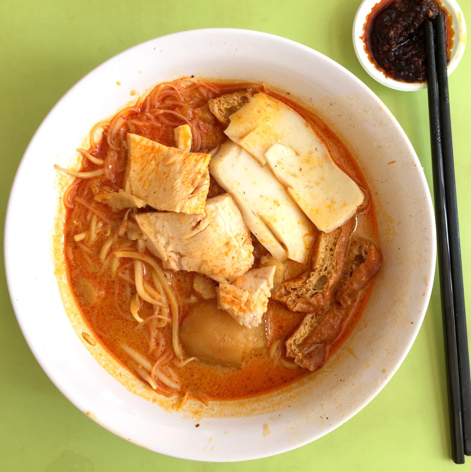 Ah Heng vs Heng Kee Curry Chicken Bee Hoon Mee @ Hong Lim Food Centre