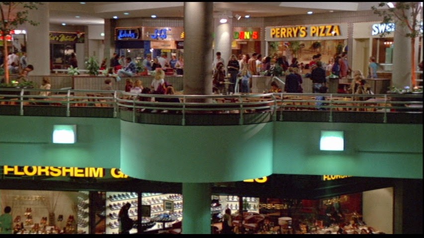 Filming Locations: Fast Times at Ridgemont High (1982) | San Fernando ...